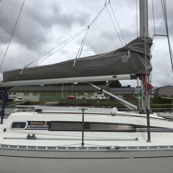 Why is our classic lazybag the best sail protection?